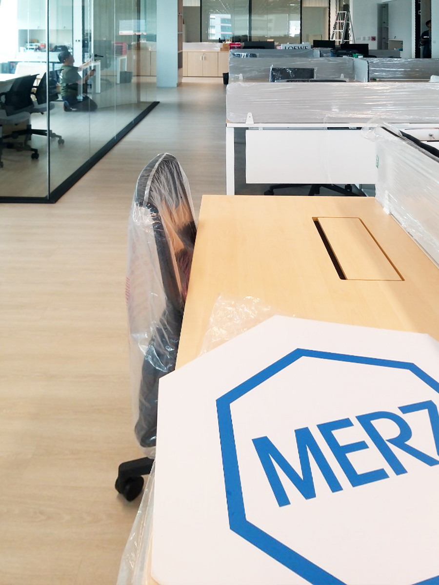 ติดตั้งพื้น Dynoflex office Merz